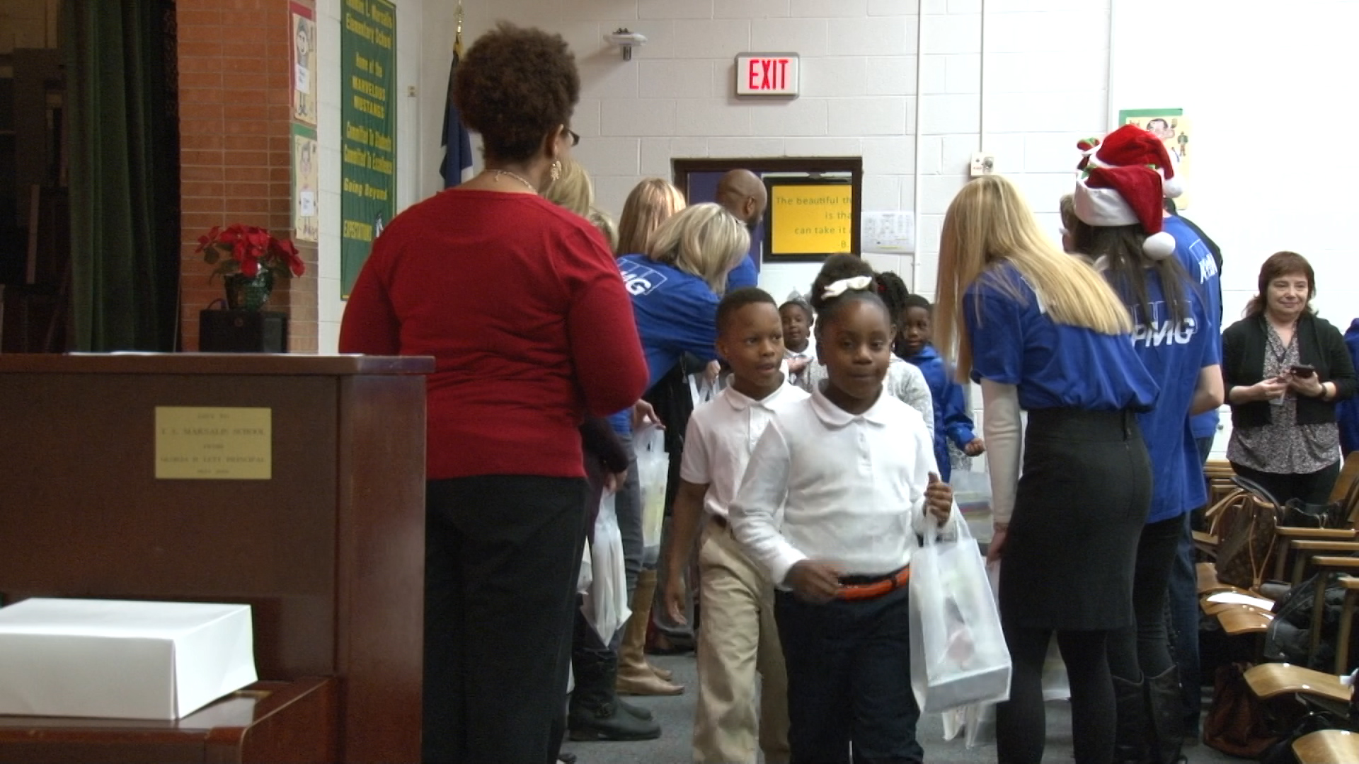Marsalis Elementary students book a big literary donation (video) | The Hub