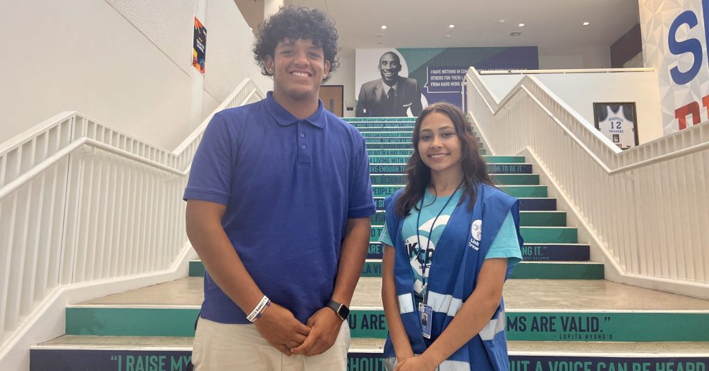 Bridging the Gap: Link Crew Leaders inspire and guide freshmen at ...