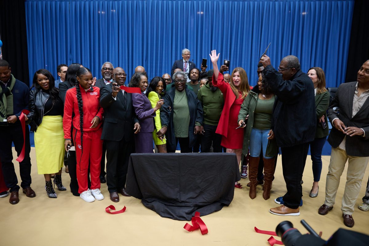 Dallas ISD celebrates the fastest woman in the world, unveils the Sha ...