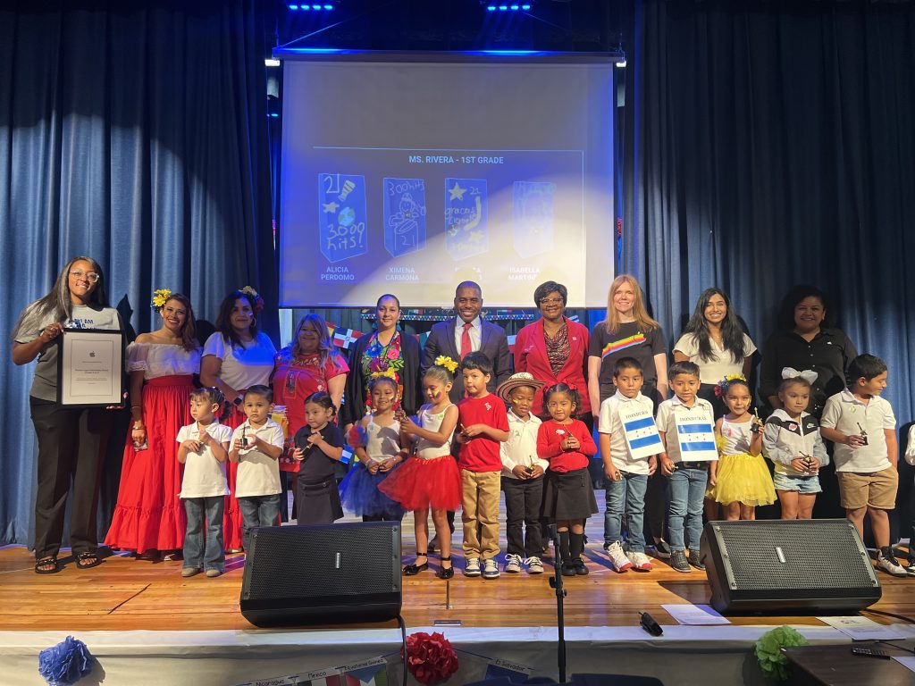 Dos escuelas de Dallas ISD son reconocidas por Apple | The Hub